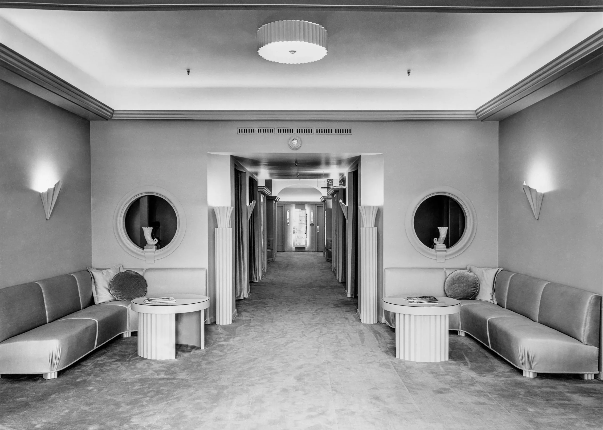 Beställa och köpa kläder förr | NK:s Franska | Nordiska museet